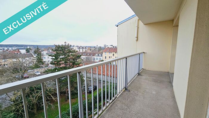 Mantes-la-Jolie, Gassicourt : Appartement 4 pièces à vendre