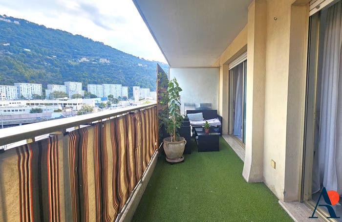 Nice, Pasteur : Appartement 4 pièces à vendre