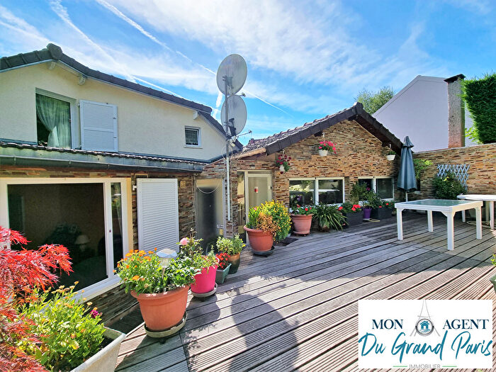 Maison 8 pièces à Jouy-en-Josas, à vendre