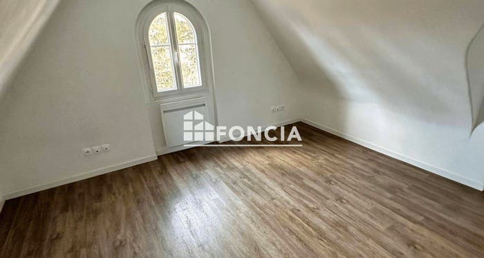 Sud-Bords de Marne-Foch, Chelles - Appartement 2 pièces à louer