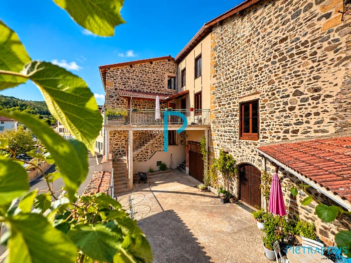 Maison 7 pièces à Saint-Clément-sur-Valsonne, à vendre
