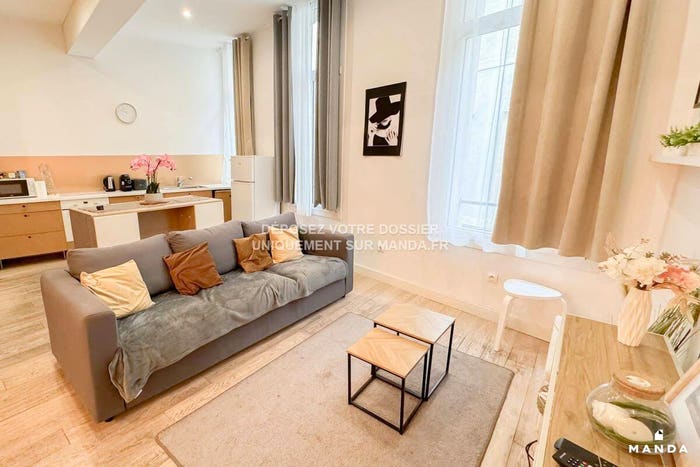 Centre Ville, Aix-en-Provence : Appartement 2 pièces à louer