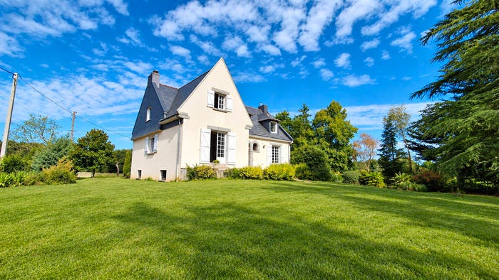 Grandchamp-des-Fontaines, Grandchamps-des-Fontaines : Maison 6 pièces à vendre