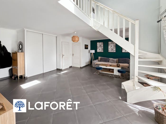 Appartement 4 pièces à Viry-Châtillon, Le Plateau, à vendre