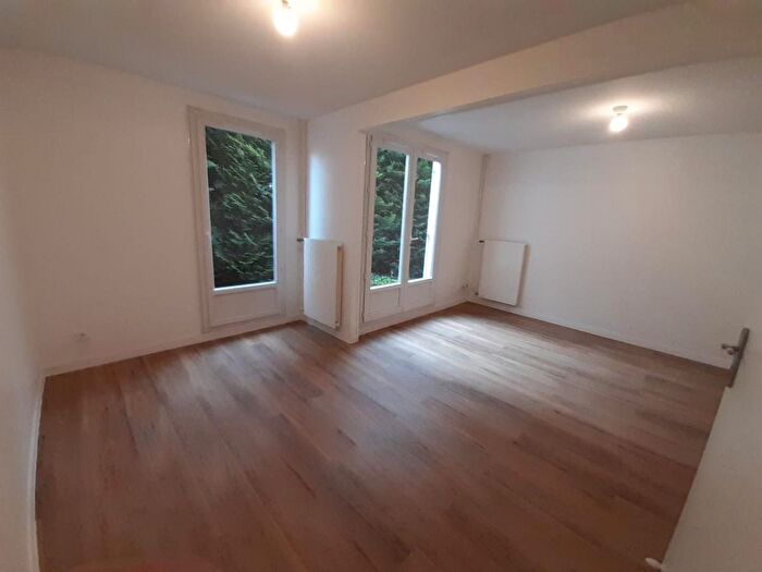 Sainte-Geneviève-des-Bois, Saint-Hubert : Maison 4 pièces à vendre