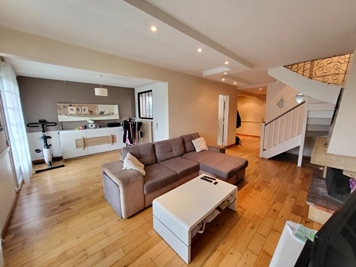 Maison 5 pièces à Breuillet, à vendre