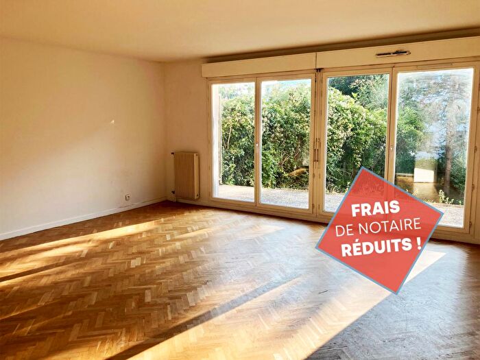 Suresnes, République : Appartement 4 pièces à vendre