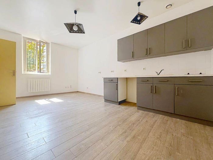 Appartement 2 pièces à louer à École Joseph Bara-Groupe scolaire Carnot-Hôtel de Ville, Agen