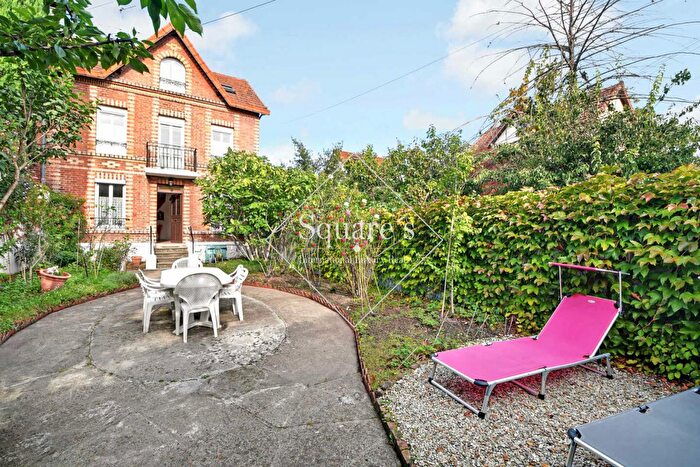 Asnières-sur-Seine, Centre-ville : Appartement 5 pièces à vendre