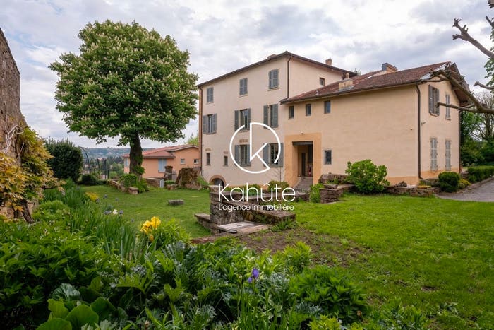 Appartement 4 pièces à Curis-au-Mont-d'Or, à vendre