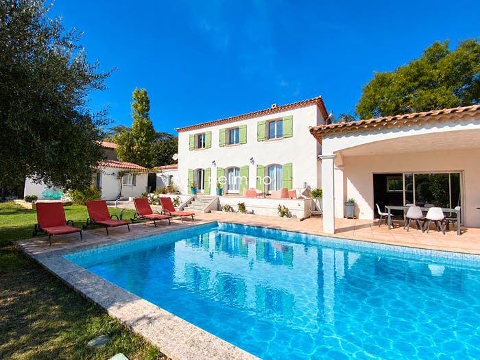 Maison 5 pièces à vendre à Aurons