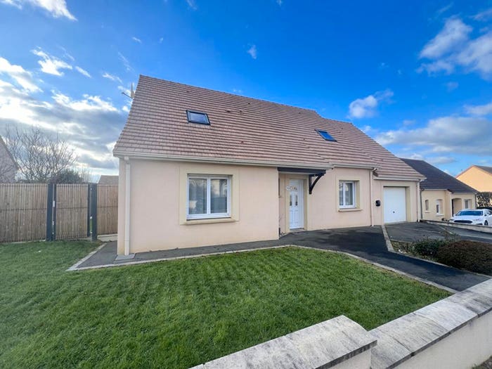 Maison 7 pièces à Chaufour-Notre-Dame, à vendre