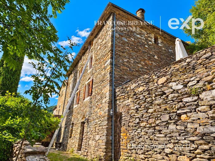 Maison 9 pièces à vendre à Saint-Andéol-de-Clerguemort