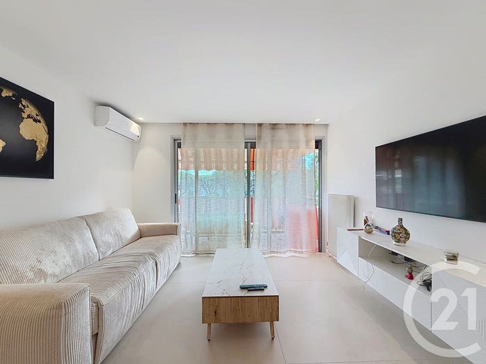 Appartement 1 pièce à louer - Mandelieu-la-Napoule, Capitou
