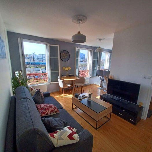 Appartement 3 pièces à louer à République-Gare-Porte de Paris, Saint-Denis