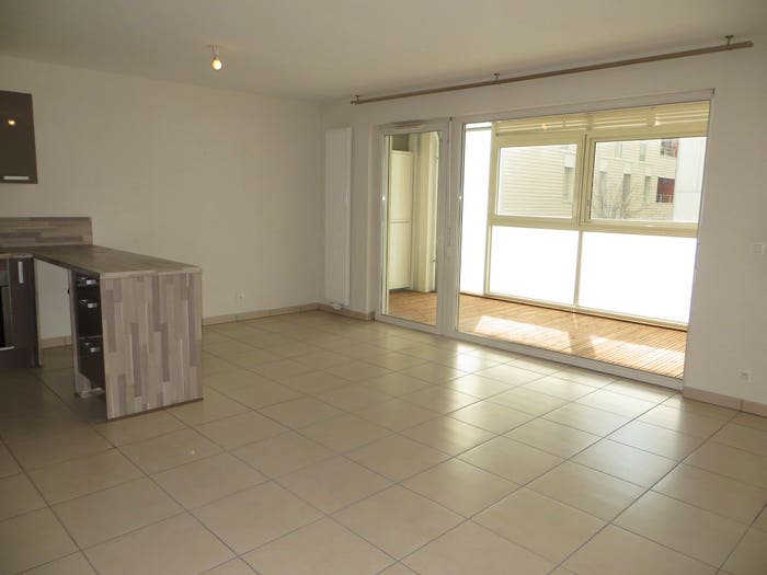 Annemasse, Centre-ville : Appartement 3 pièces à louer