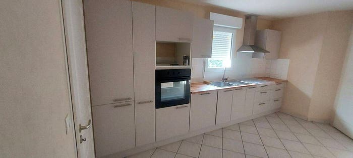 Vouillé : Maison 4 pièces à louer
