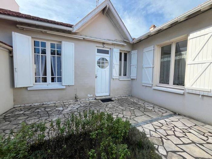 Maison 3 pièces à louer à Nord Est Vallieres, Saint-Georges-de-Didonne