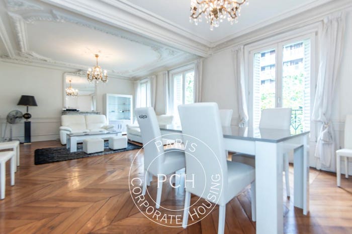 Appartement 5 pièces à Paris 18ème, Barbès, Château Rouge, à louer