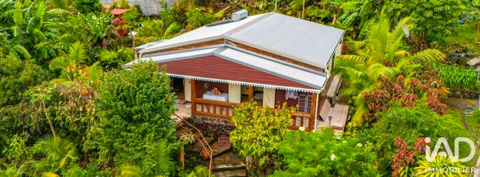 Sainte-Rose, Centre-ville, Le Petit-Brûlé, La Ravine Glissante : Maison 3 pièces à vendre