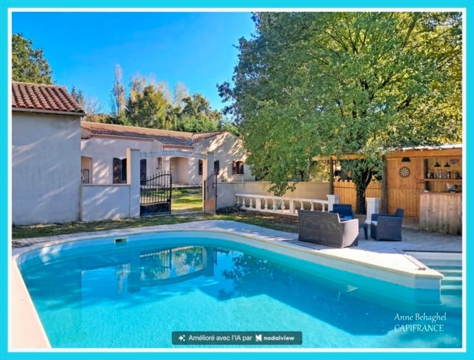 Maison 7 pièces à Sainte-Colombe-en-Bruilhois, à vendre