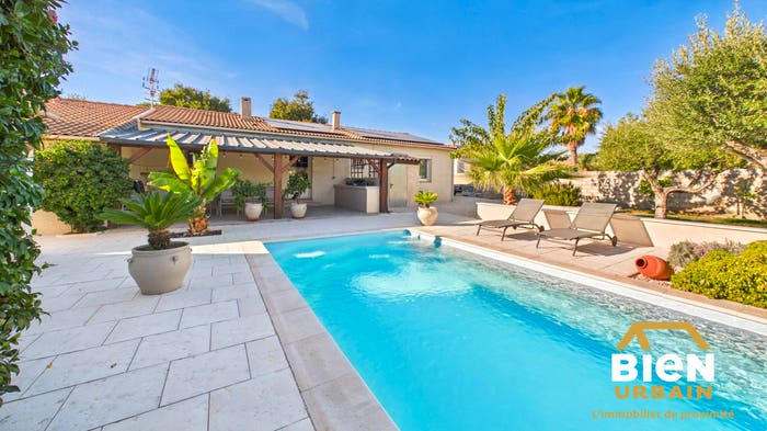 Maison 6 pièces à vendre à Garons