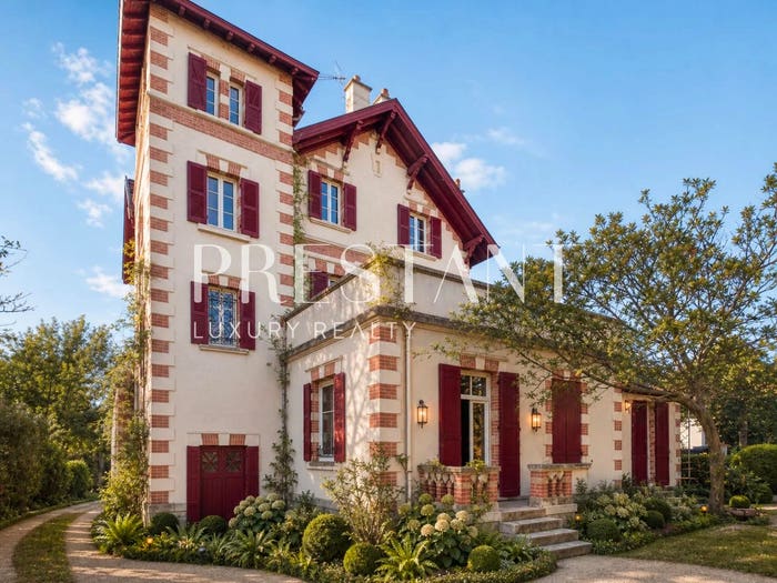 Maison 12 pièces à vendre - Biarritz, Centre-ville Est