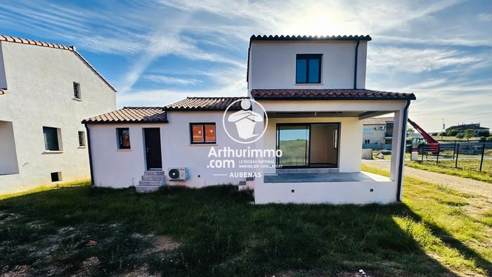 Maison 4 pièces à Vagnas, à vendre