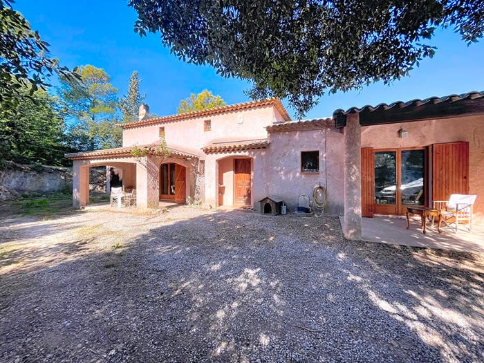 Le Thoronet : Maison 5 pièces à vendre