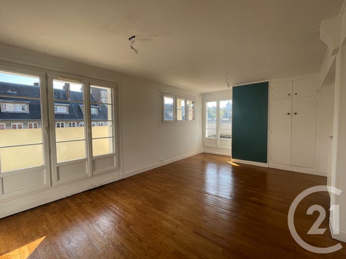 Lisieux, Centre-ville : Appartement 3 pièces à louer