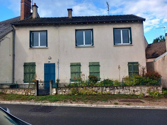 Beaulieu-sur-Loire : Maison 6 pièces à vendre
