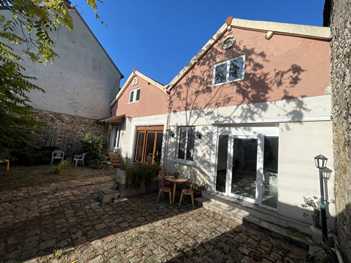 Montereau-Fault-Yonne, Ville basse - Maison 8 pièces à vendre