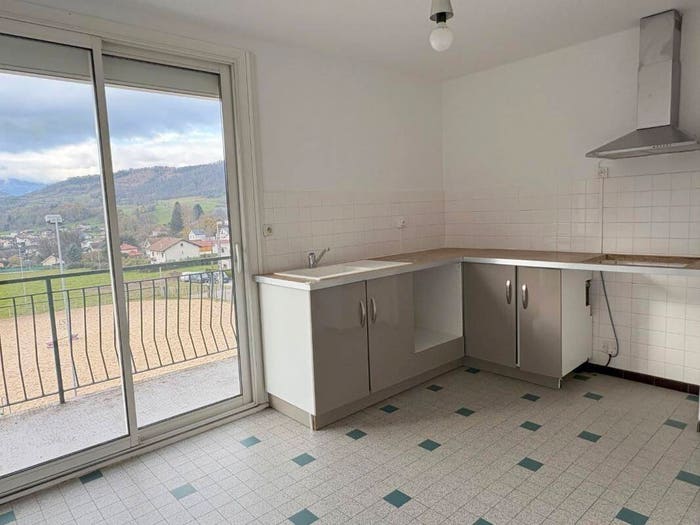 Appartement 4 pièces à Vaulnaveys-le-Haut, à louer