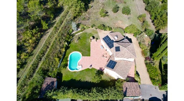 Maison 6 pièces à Saint-Estève-Janson, à vendre