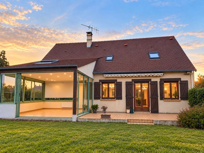 Beaumont-sur-Sarthe - Maison 6 pièces à vendre