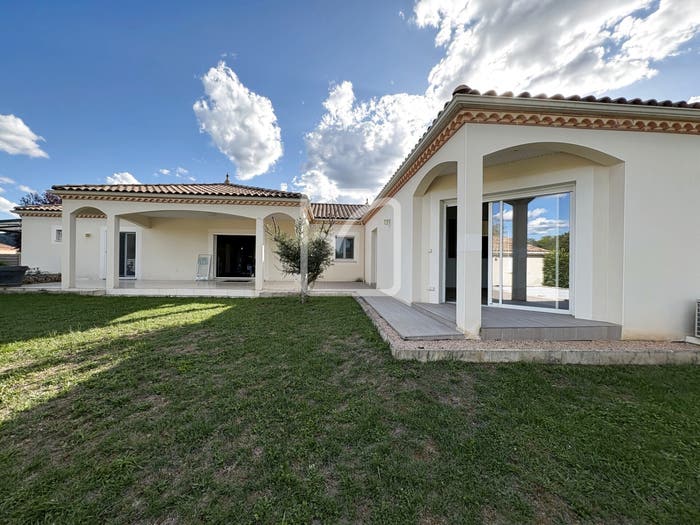 Maison 10 pièces à Prudhomat, à vendre