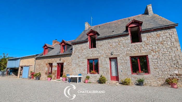 Saint-Georges-de-Gréhaigne - Maison 7 pièces à vendre