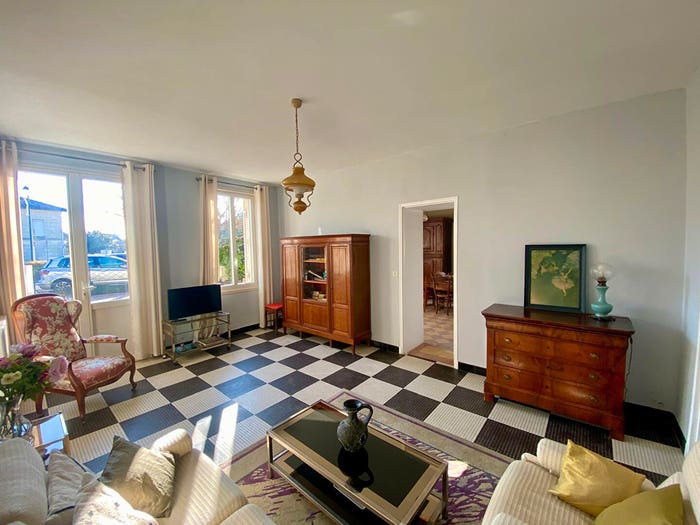 Saint-Germain-du-Puch : Maison 4 pièces à vendre