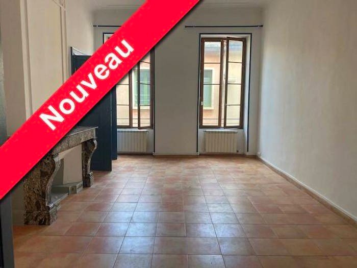 Arènes, Nîmes : Appartement 2 pièces à louer