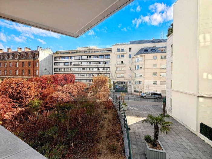 Victor Hugo, Saint-Mandé : Appartement 1 pièce à louer