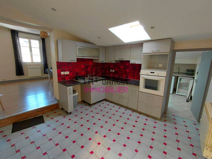 Centre Ville, Carpentras : Appartement 2 pièces à louer
