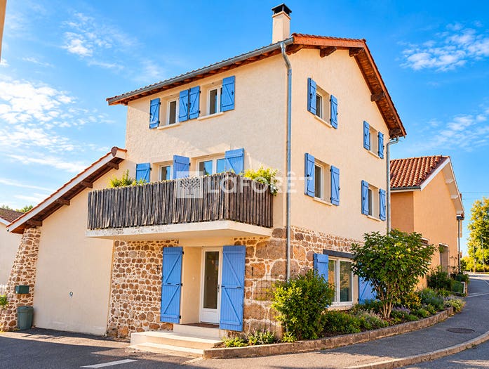 Haute-Rivoire : Maison 4 pièces à vendre