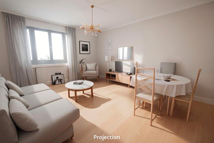 Appartement 4 pièces à vendre à Canteleu, Centre-ville