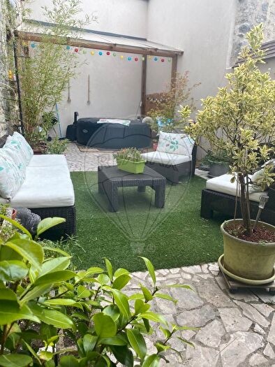 Étampes, Saint-Martin, Saint-Gilles : Maison 7 pièces à vendre