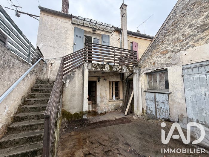 Maison 5 pièces à Ozouer-le-Voulgis, à vendre