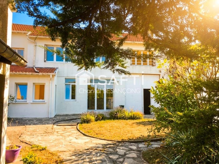 Maison 8 pièces à vendre à Chambrey