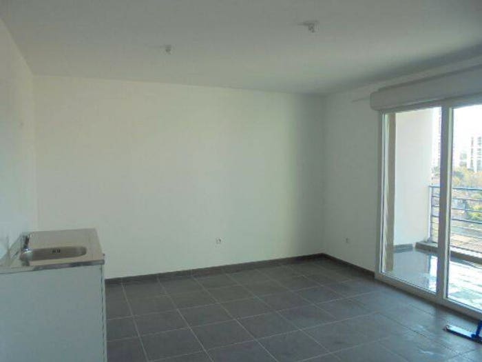 Appartement 3 pièces à Pont de Vivaux, Marseille 10ème arrondissement, à louer