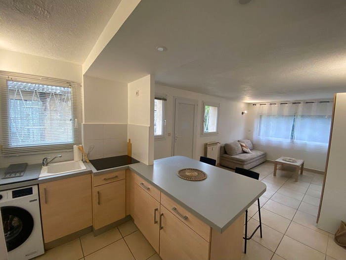 Ouest, Plan-de-Cuques : Appartement 1 pièce à louer