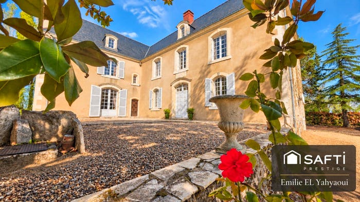 Jumelles, Longué-Jumelles - Maison 13 pièces à vendre