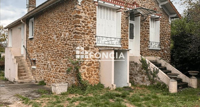 Sainte-Geneviève-des-Bois, Paul Vaillant Couturier : Maison 5 pièces à vendre